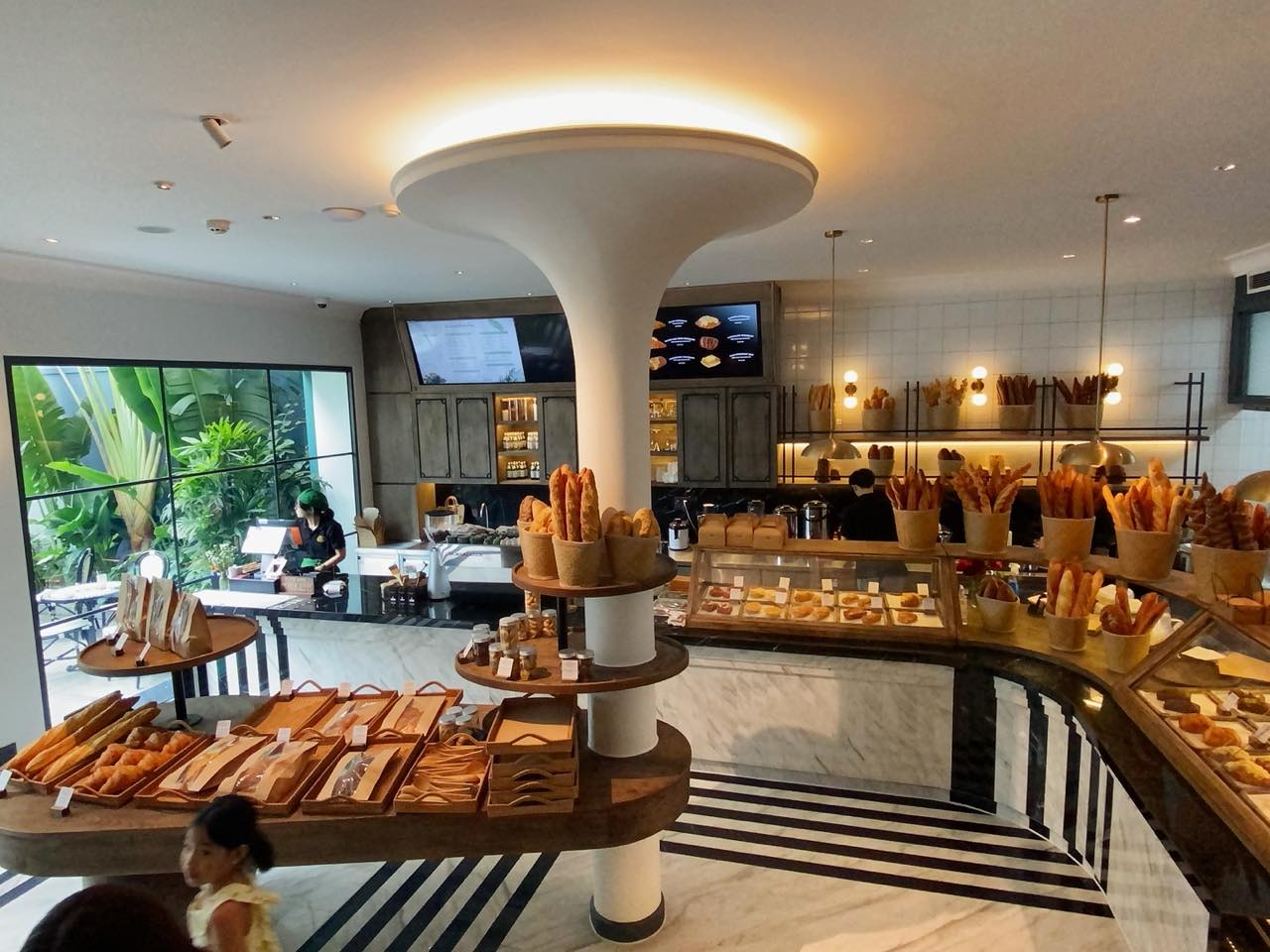 【Ho Chi Minh】何かと使い勝手が良いお店♪ 質よく新メニューも充実♪ ~ The Dreamers Bakery | フードアナリストちぇりのホーチミンの美味いもん