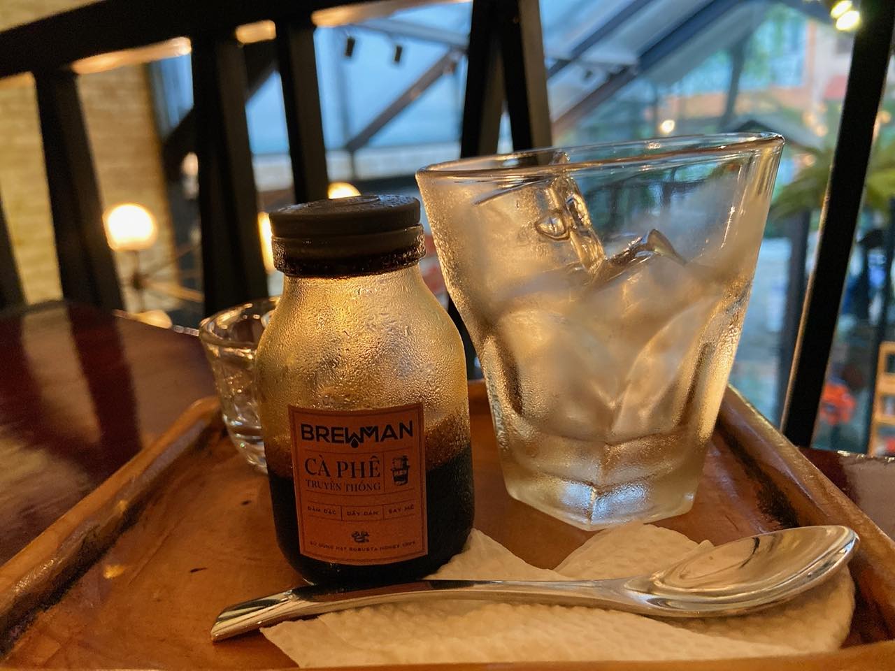【Da Nang】ダナンのヘムは綺麗だけれどもDeep Inside！屋根裏間が楽しいガチカフェ ~ Brewman Coffee ...
