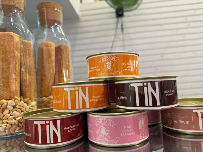 【Ho Chi Minh】お店でホールケーキという蛮行を行いましたが幸せでした(*´꒳`*) バレンタイン予告もあるよ！~ Robin ...