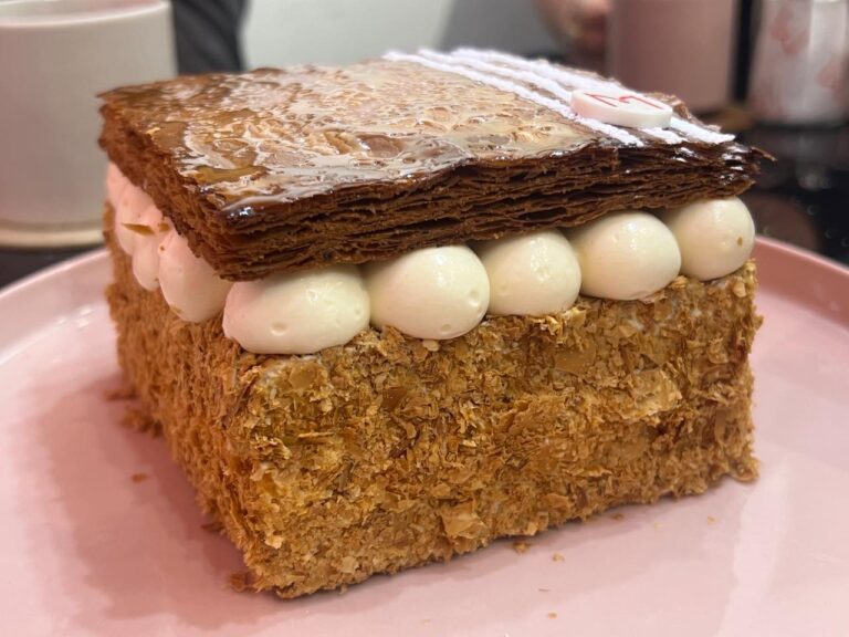 【Ho Chi Minh】お店でホールケーキという蛮行を行いましたが幸せでした(*´꒳`*) バレンタイン予告もあるよ！~ Robin ...