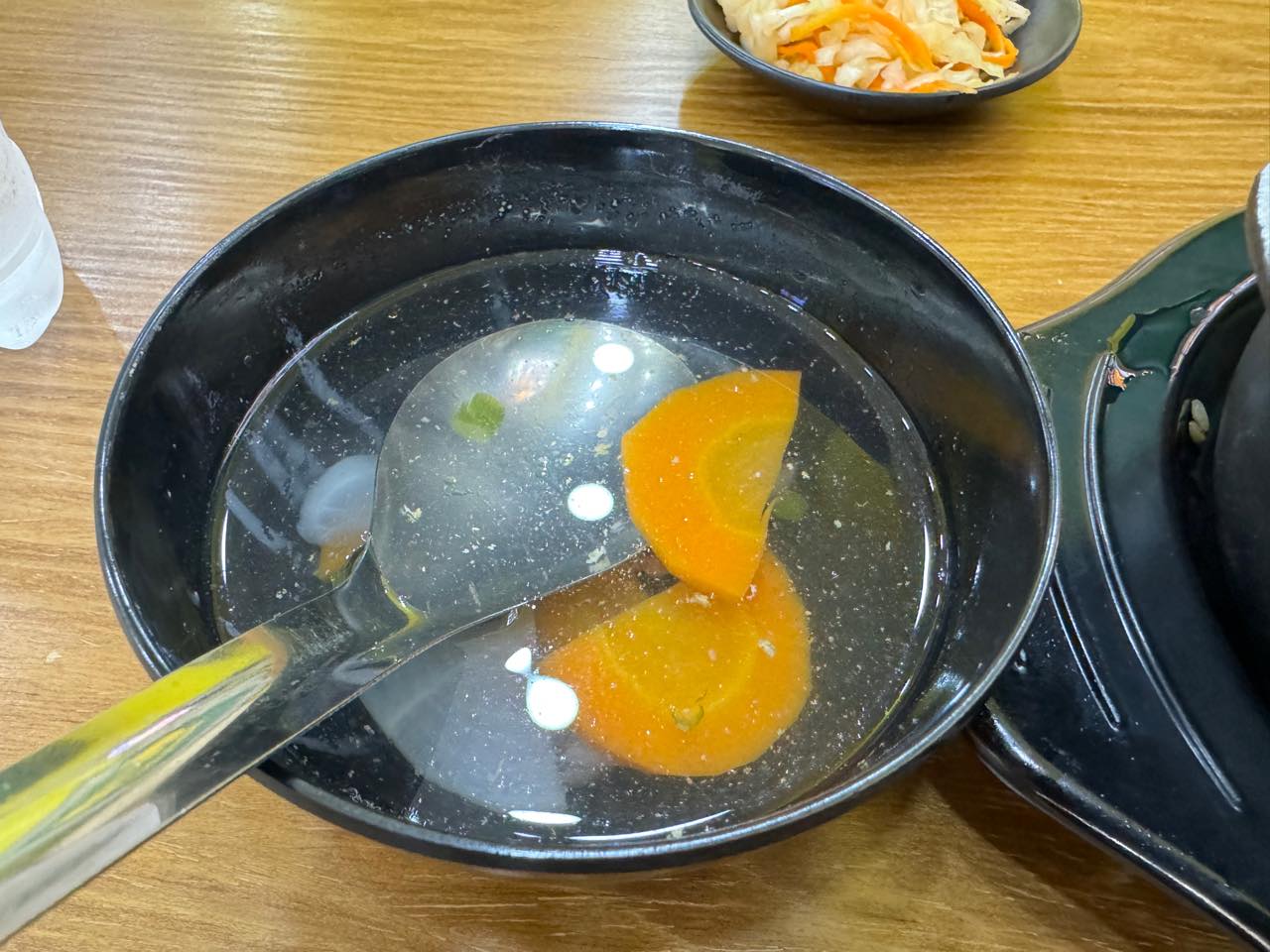 【Ho Chi Minh】チェーン店だが、日本じゃなかなか食べられない肉盛りサクサクのチャーハンのどんぶり飯！ ~ Com Tho Bach ...