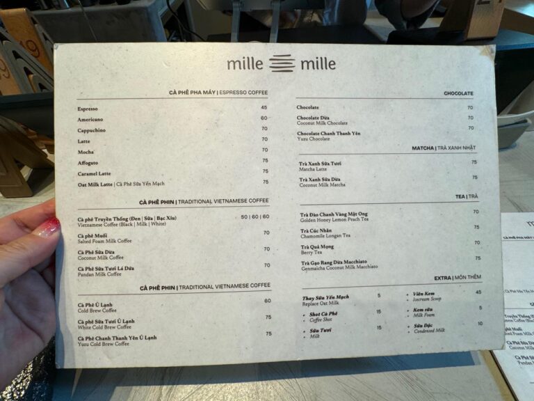 【Ho Chi Minh】どうせ見掛け倒しじゃね？とか思ってごめんなさいよ、ホーチミンには珍しいヴィエノワズリー素敵だった！ ~ Mille ...