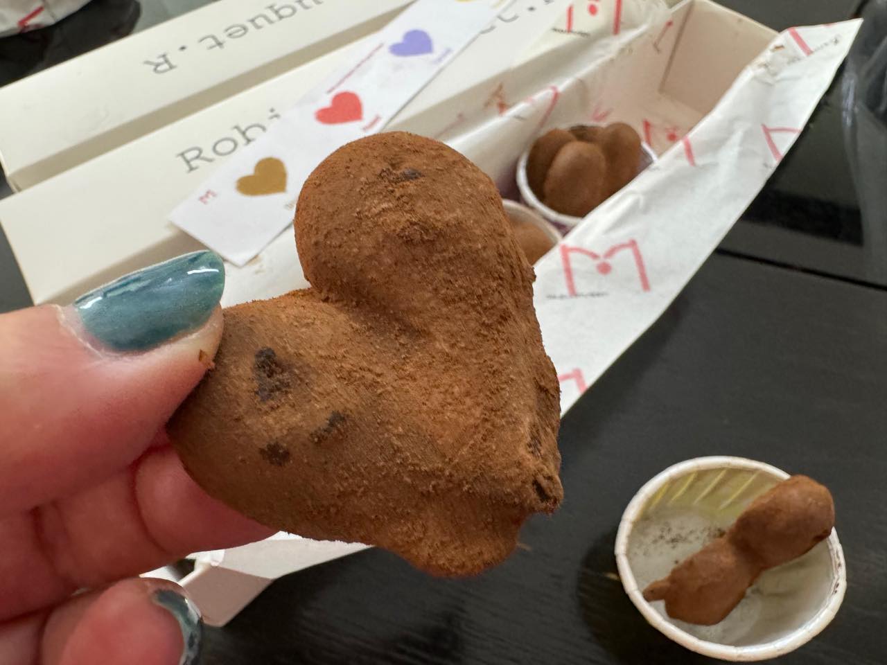 【Ho Chi Minh】ロビンのバレンタインチョコ 2024 が美味しすぎた！ ~ Robin Mouquet | フードアナリストちぇりの ...