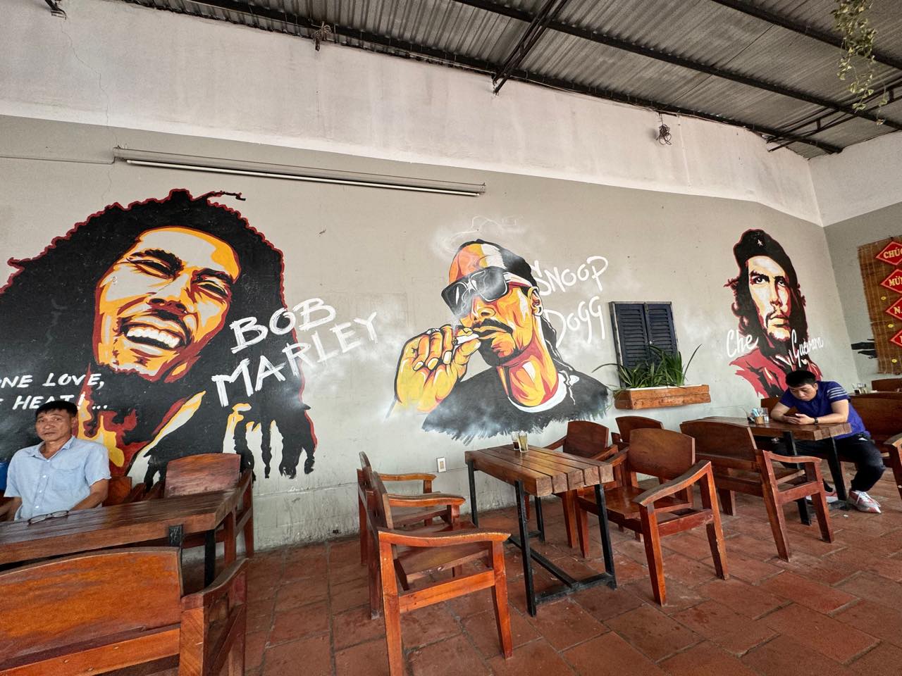 【Phu Quoc 西側】カフェで食べても美味しい Bun Ken、ここは1杯をシェアしやすくていいかも？ ~ Cao Coffee and ...