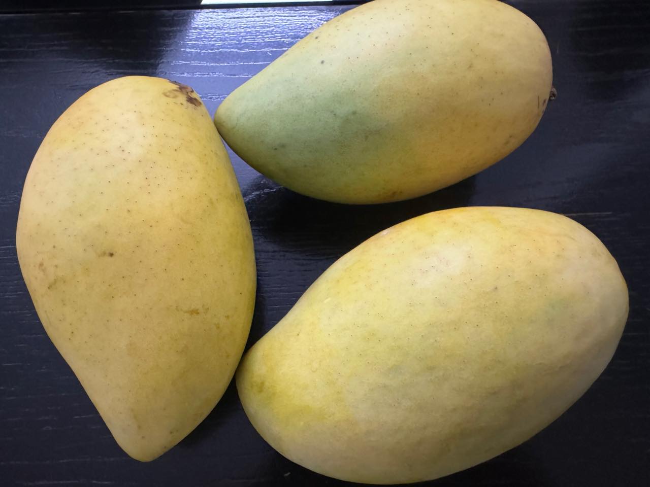 【閉店】今時期だけですって！Tuさんとこで買える Phan Thiet のマンゴーが素晴らしい！ ~ Cho Que Nha Tu | フード ...