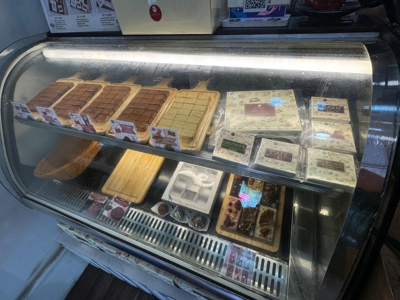 【Ho Chi Minh・Grab Food】何気なーく頼んだカフェに美味しい生チョコがあった！ ~ Chocoline Cafe | フード ...