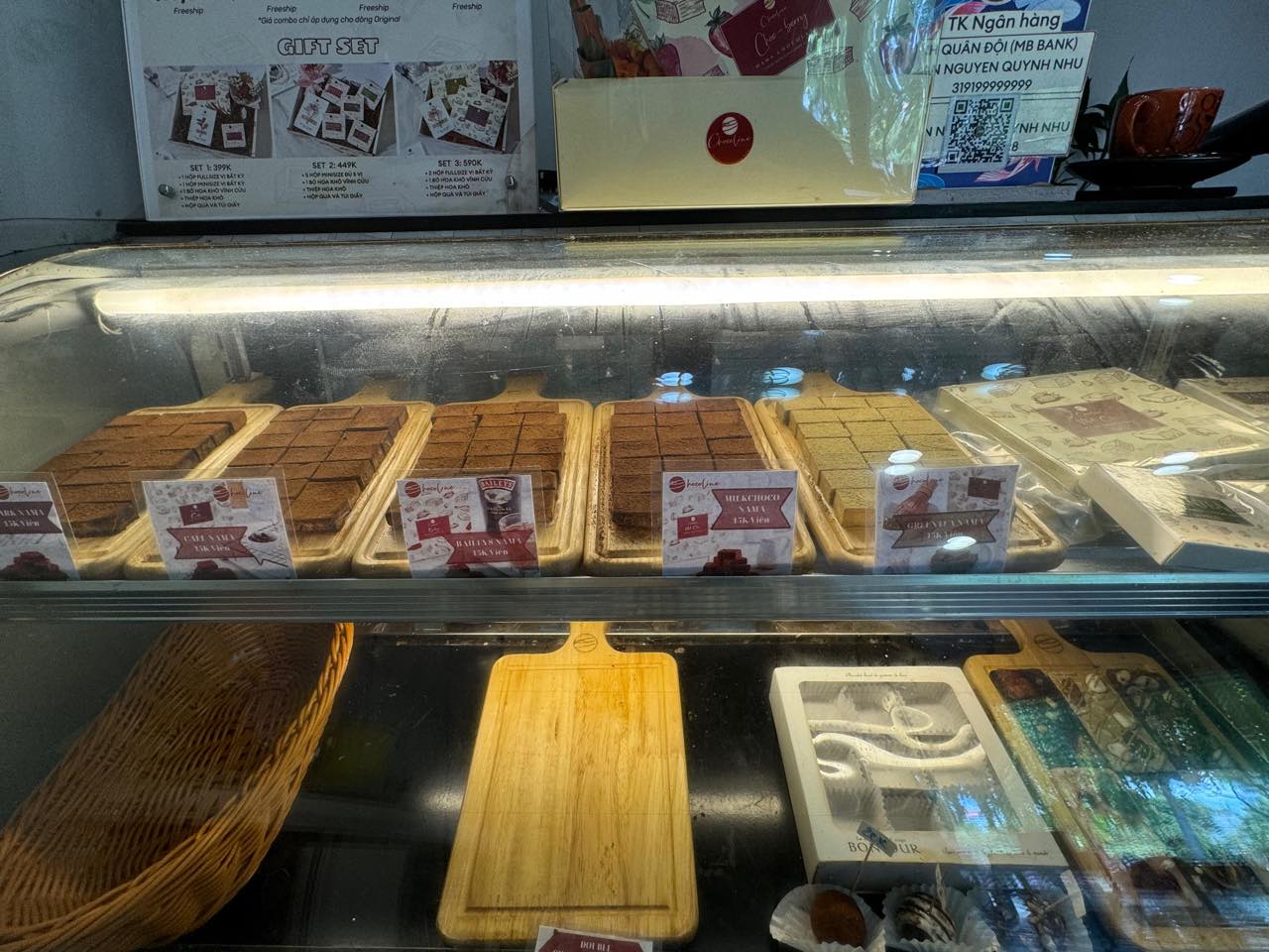 【Ho Chi Minh・Grab Food】何気なーく頼んだカフェに美味しい生チョコがあった！ ~ Chocoline Cafe | フード ...