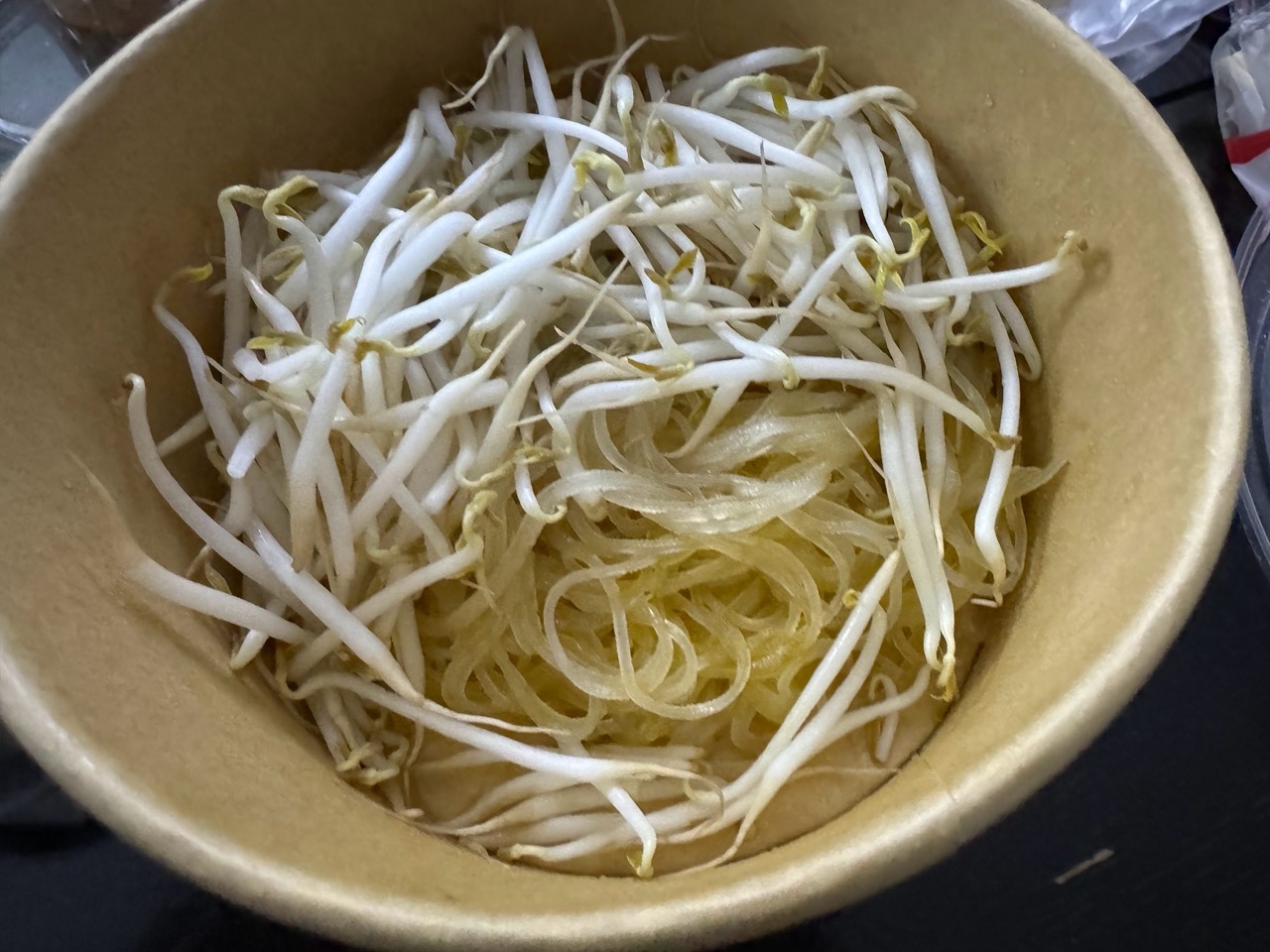 【Ho Chi Minh・Grab Food】もちもち Hu Tieu？しっかりスープのボリューム麺！ ~ Bun Ham Sa Thuc ...