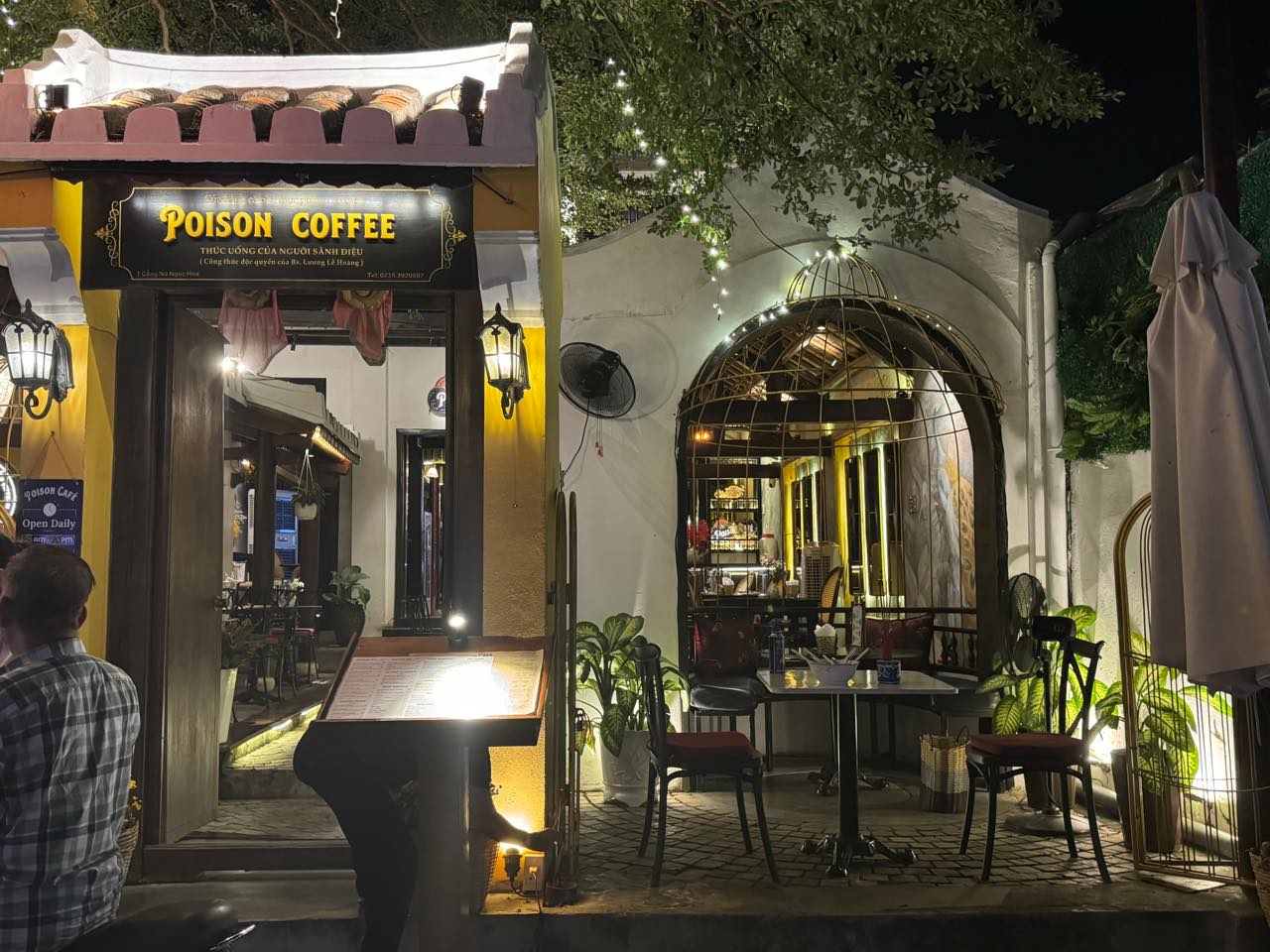 【Hoi An】旧市街の趣とバキバキのモダンさを融合させた映えカフェ！ ~ Poison Cafe – The Original Herbal ...