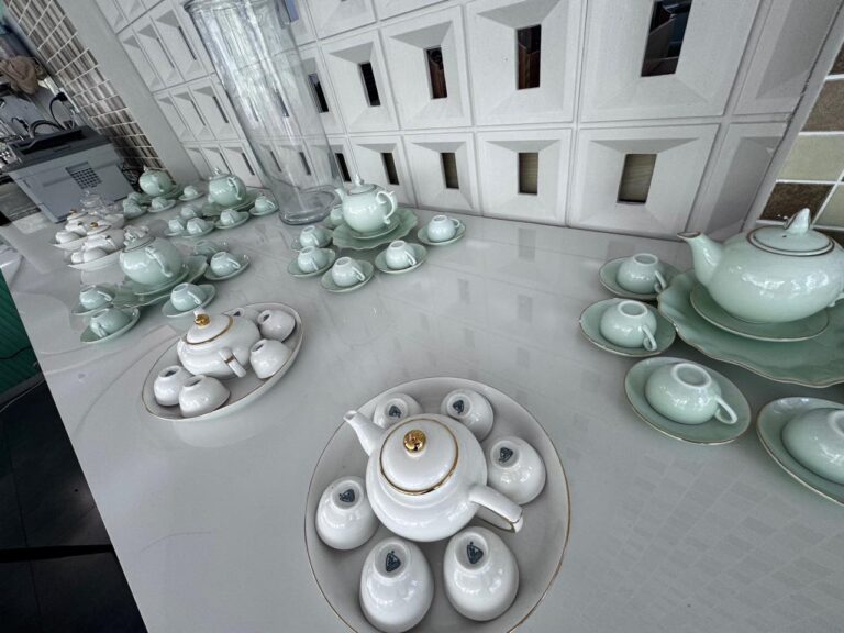 【Ho Chi Minh】街中のビルの狭間に緑のカフェ・食事もちょっと気になるぞ？ ~ Dooing Coffee Lab | フード ...