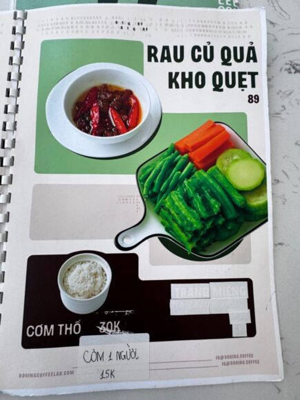 【Ho Chi Minh】街中のビルの狭間に緑のカフェ・食事もちょっと気になるぞ？ ~ Dooing Coffee Lab | フード ...