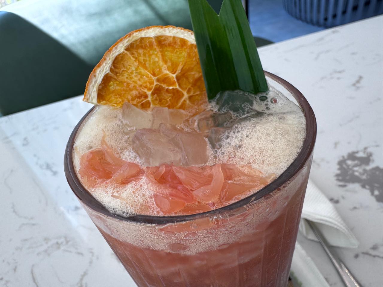 【Ho Chi Minh】街中のビルの狭間に緑のカフェ・食事もちょっと気になるぞ？ ~ Dooing Coffee Lab | フード ...