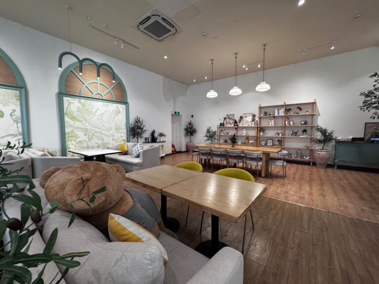 【Ho Chi Minh】亀公園側の広大カフェは料理もイケるし熊もいる？！ ~ Mellow Beans Cafe | フードアナリストちぇ ...